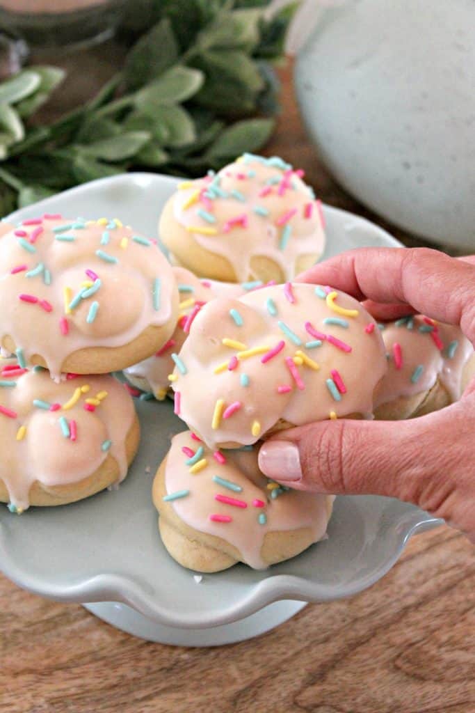 Italian Knot Cookies - The Kitchen Prep Blog
